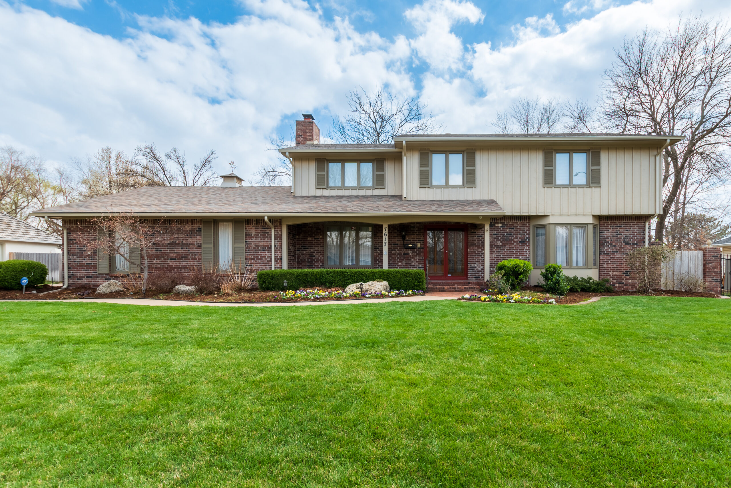 Hummingbird Services LLC | Organizing Services & Real Estate Media